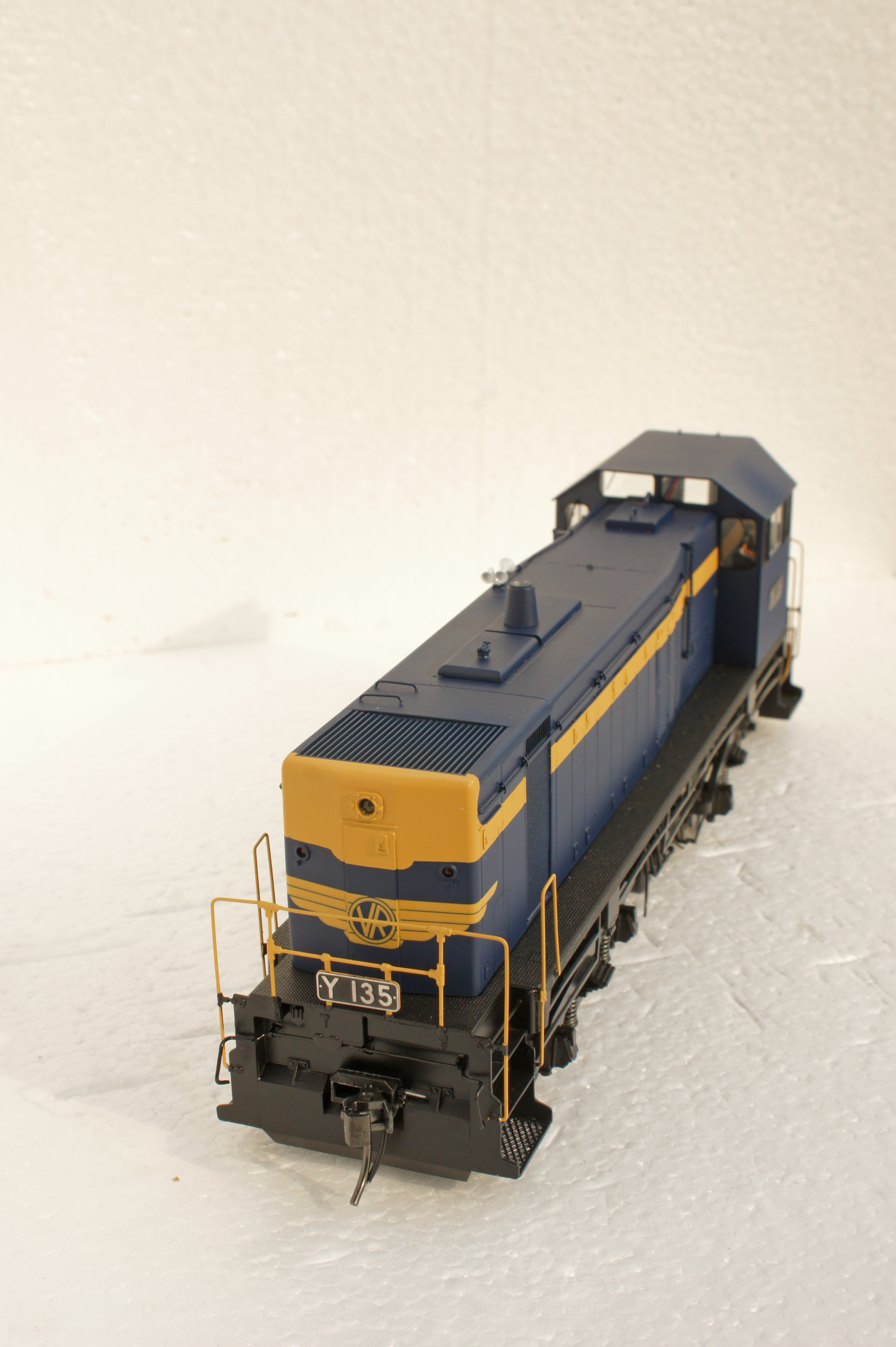 Australian 0 gauge brass model trains from Haskell Co